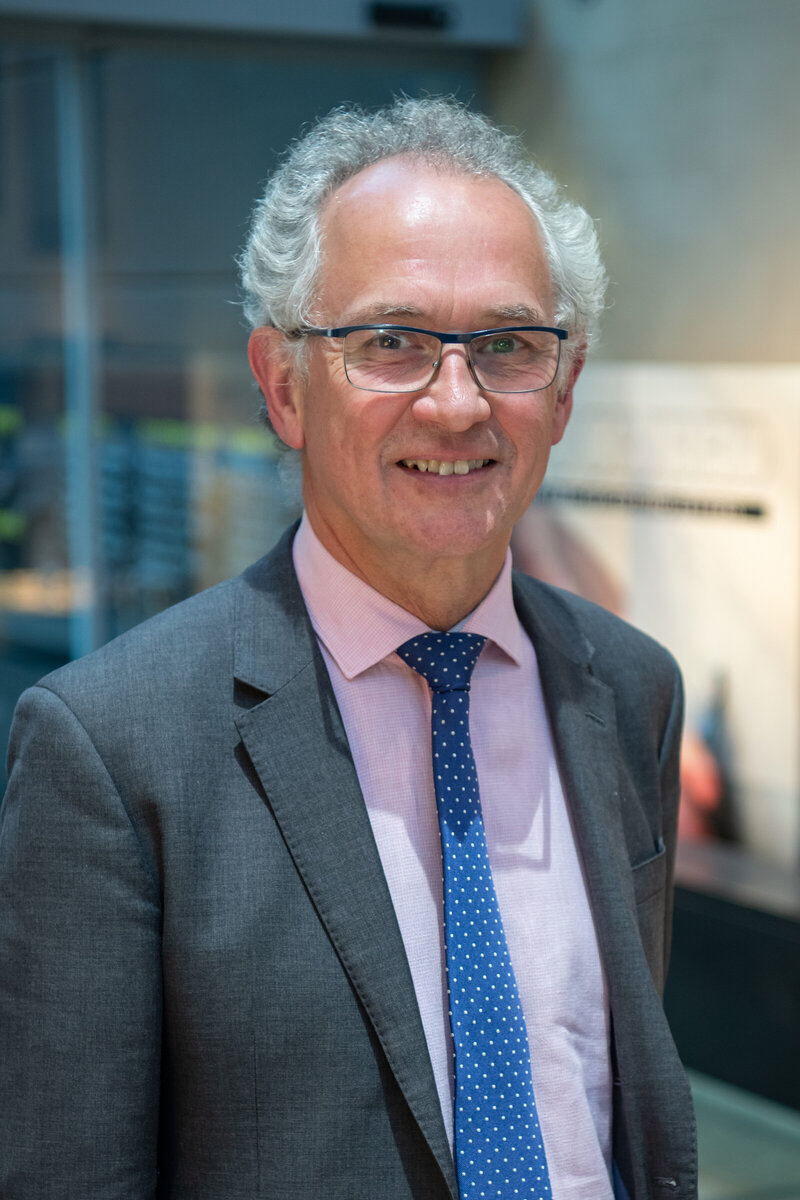 Peter Crump appointed new Chairman of the Goldsmiths’ Craft & Design ...