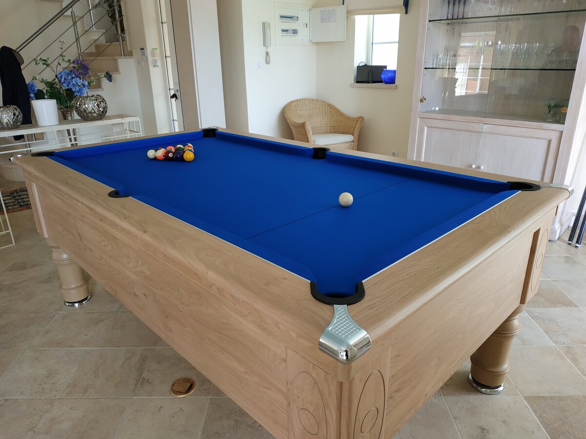 FJ North Lda | The Prince Pool Table